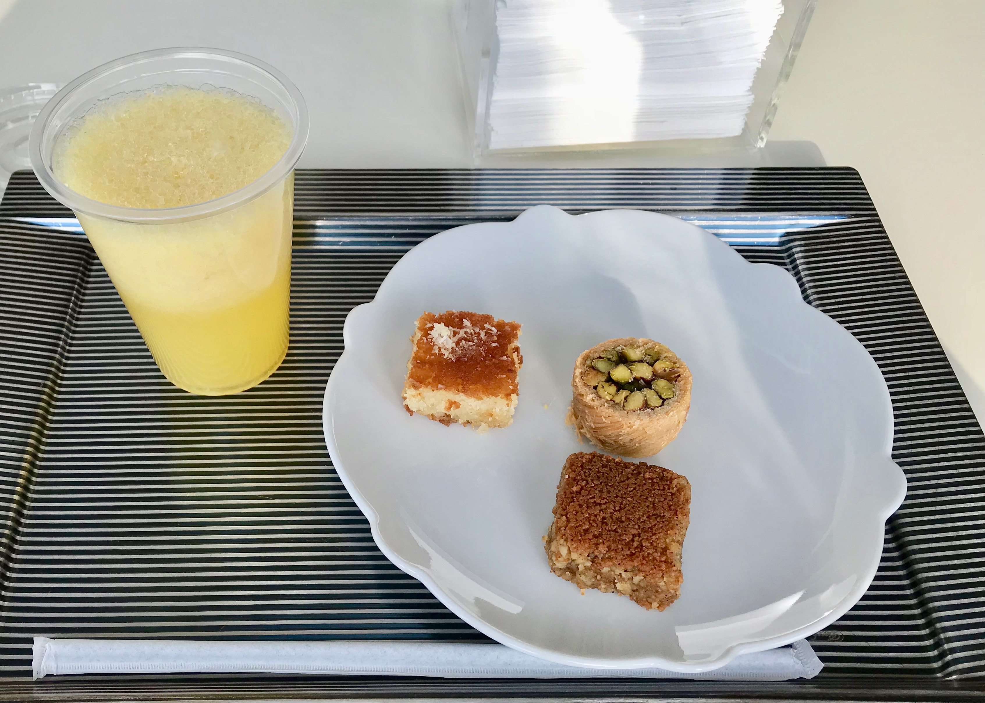 What to Eat in Qatar: Snacks and Sweets - Quick Whit Travel
