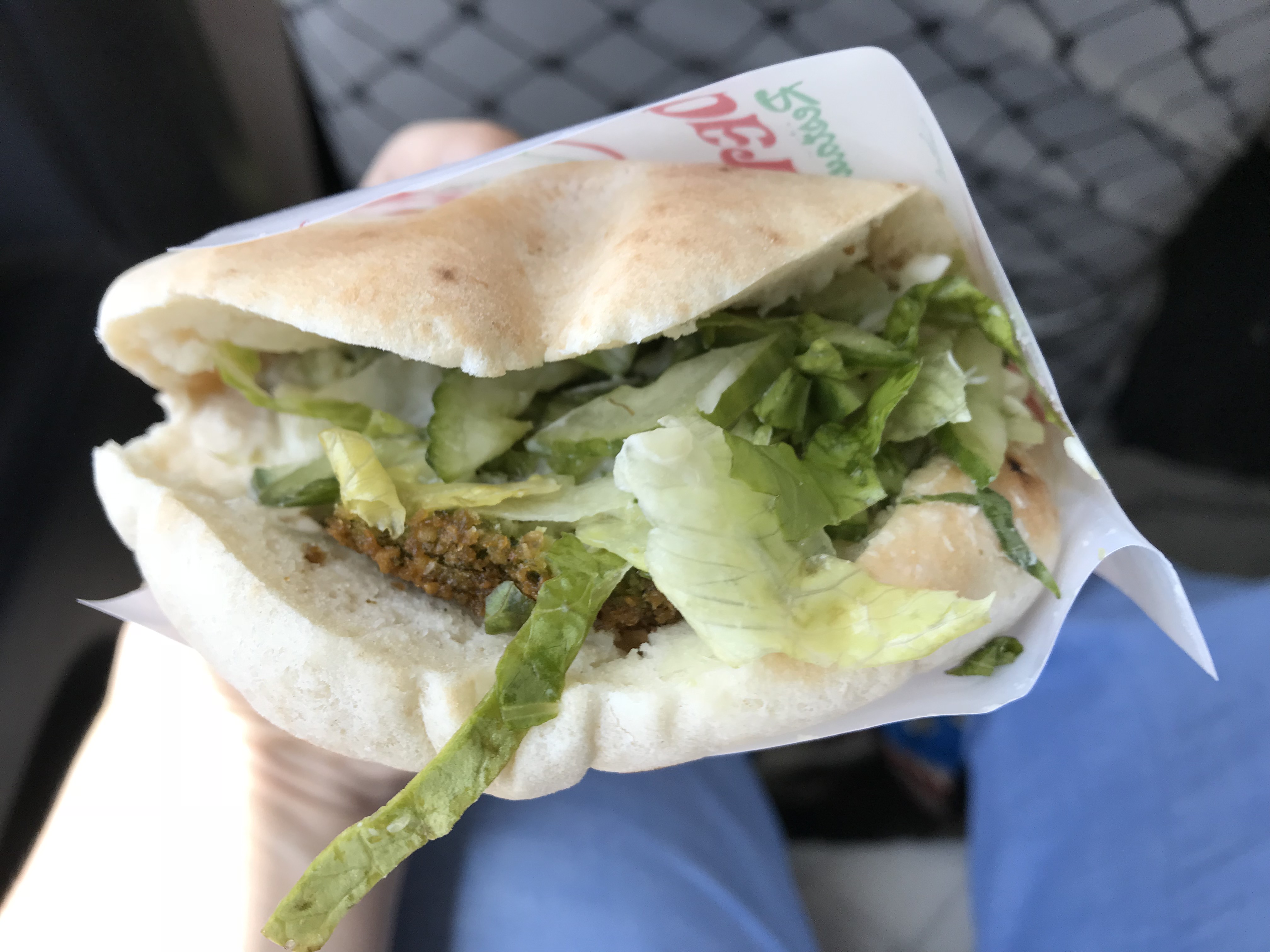 What to Eat in Qatar: Snacks and Sweets - Quick Whit Travel